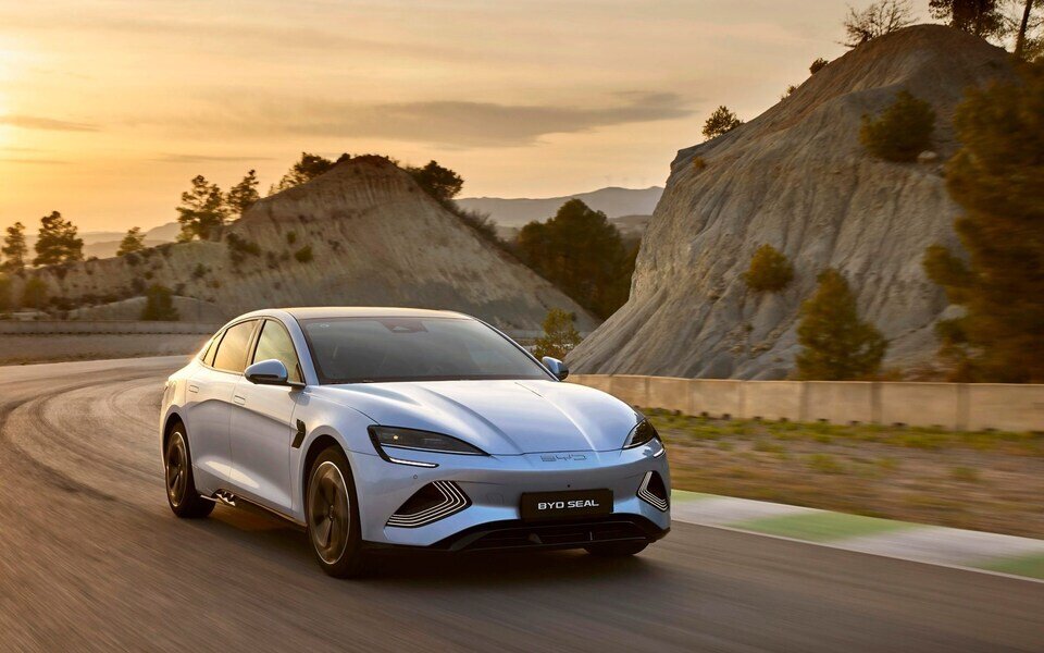 CHINESE COMPANY POISED TO STEAL TESLA’S CROWN AS WORLD’S BIGGEST ...